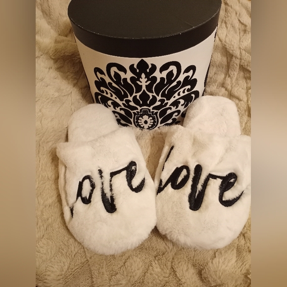 Shoes | Soft Fluffy Love Slippers Sz M | Poshmark